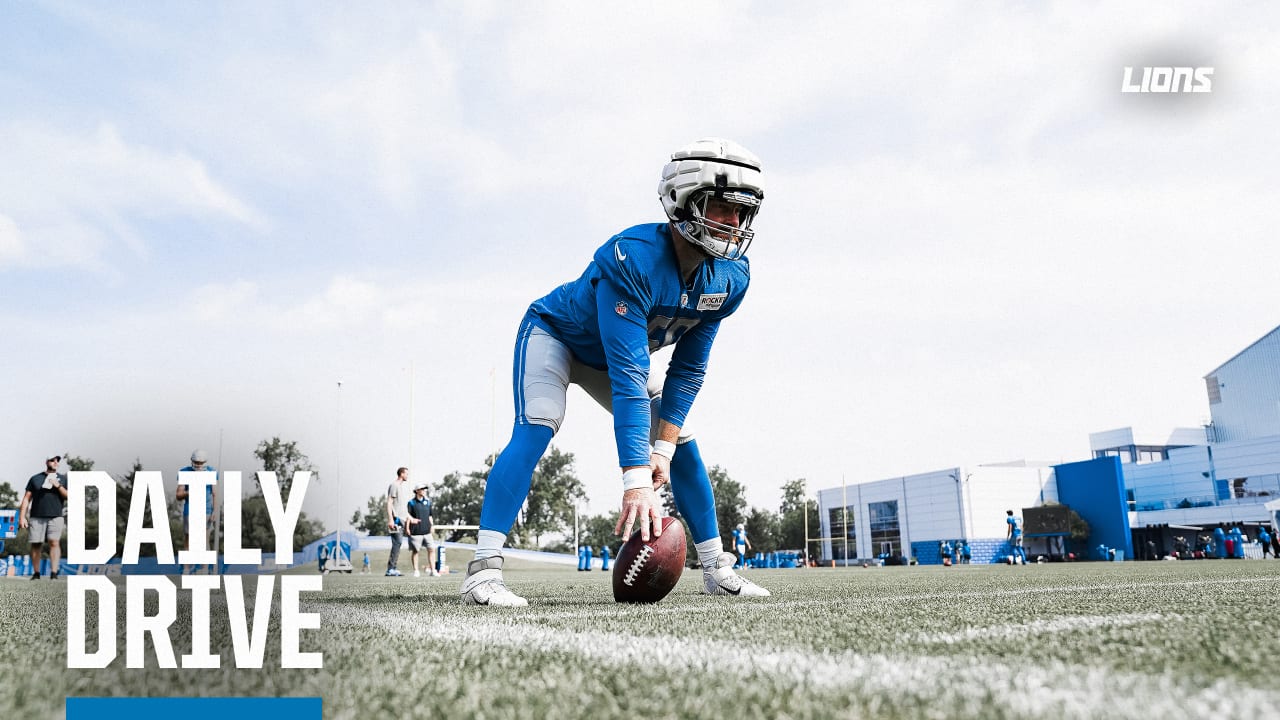 Detroit Lions elevate new long snapper for Chargers game