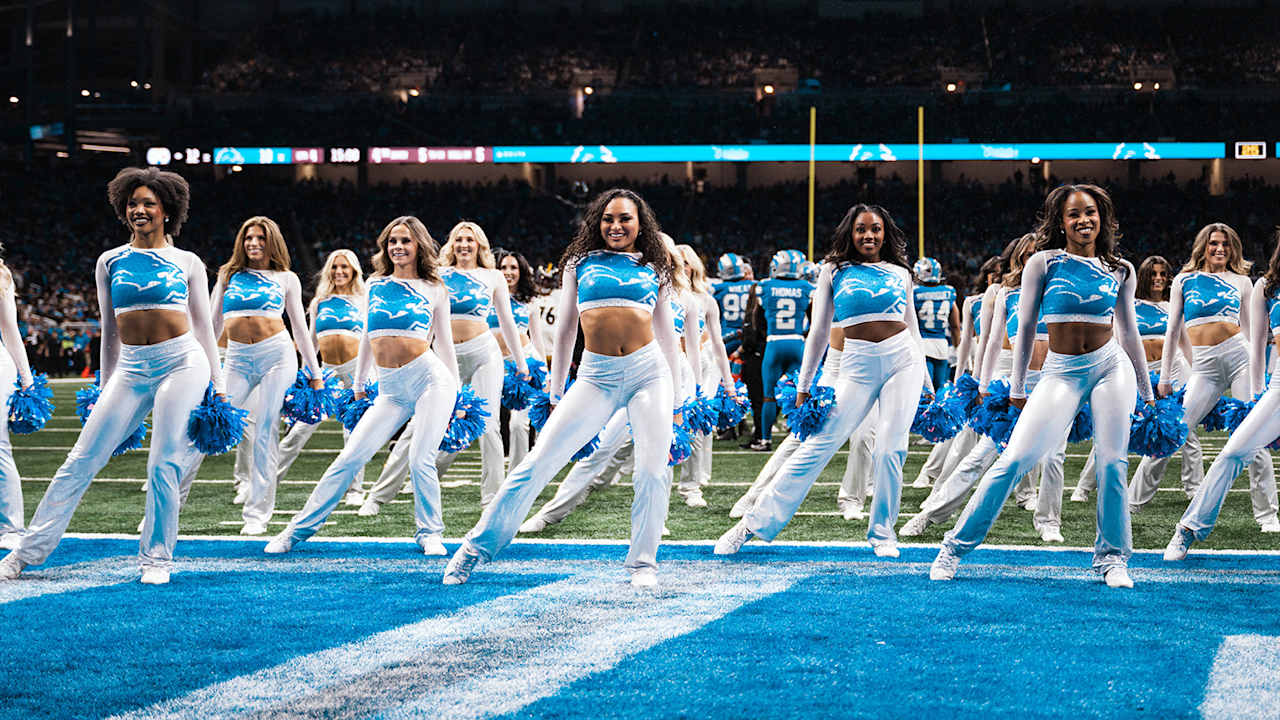 Lions vs. Steelers: Cheer photos