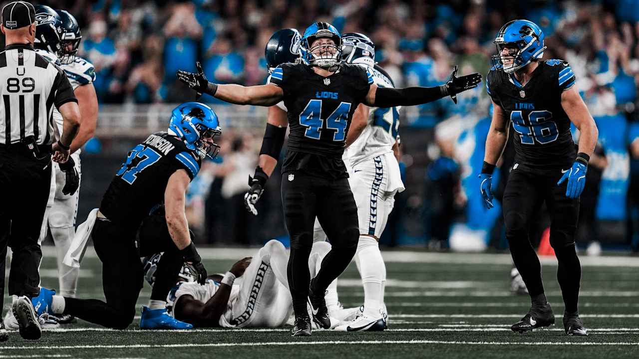 HIGHLIGHT: Rodriguez gets to Smith for sack