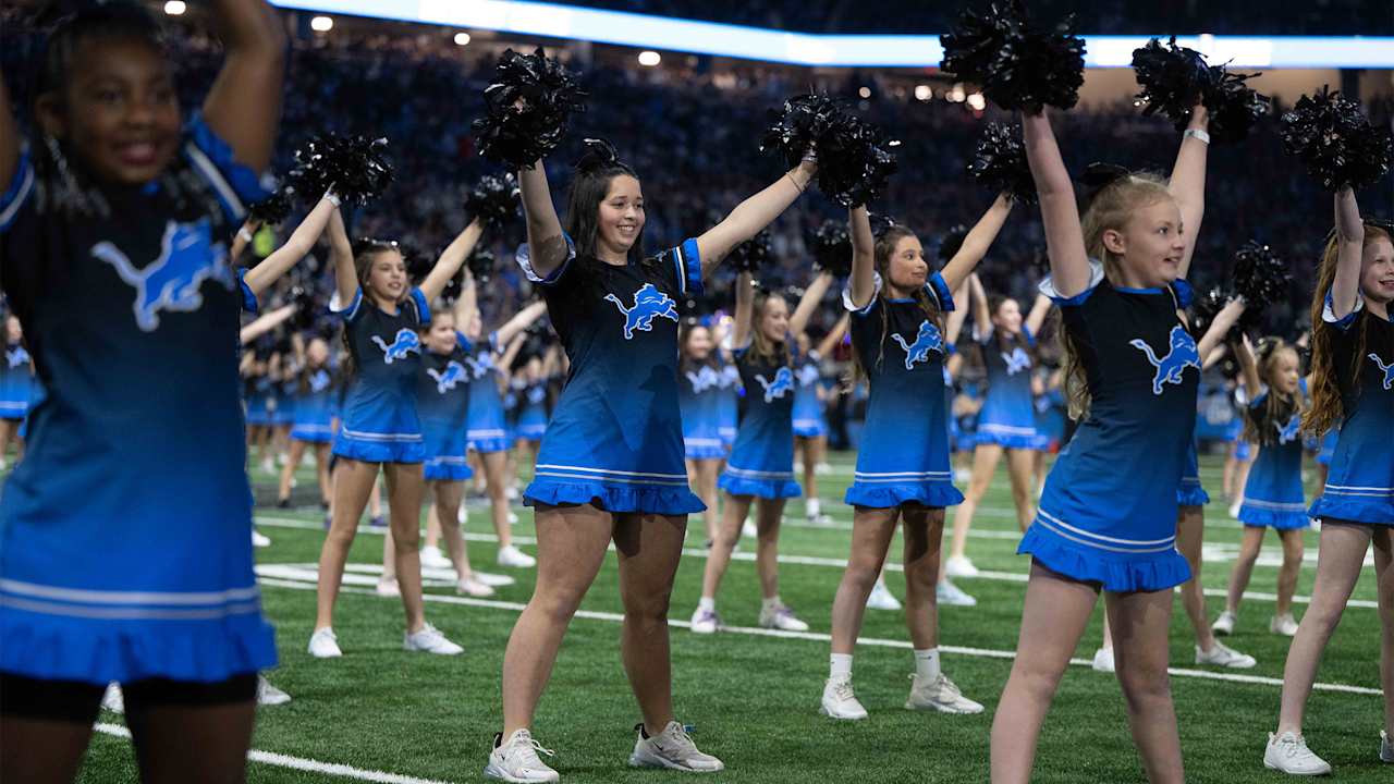 2024 Junior Cheer Clinic halftime performance photos