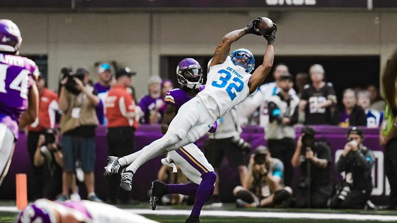 HIGHLIGHT: Branch goes up for INT vs. Vikings