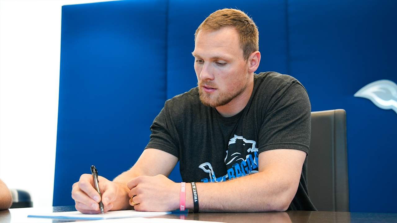 LB Jack Campbell's No. 1 priority in extension process was remaining a ...