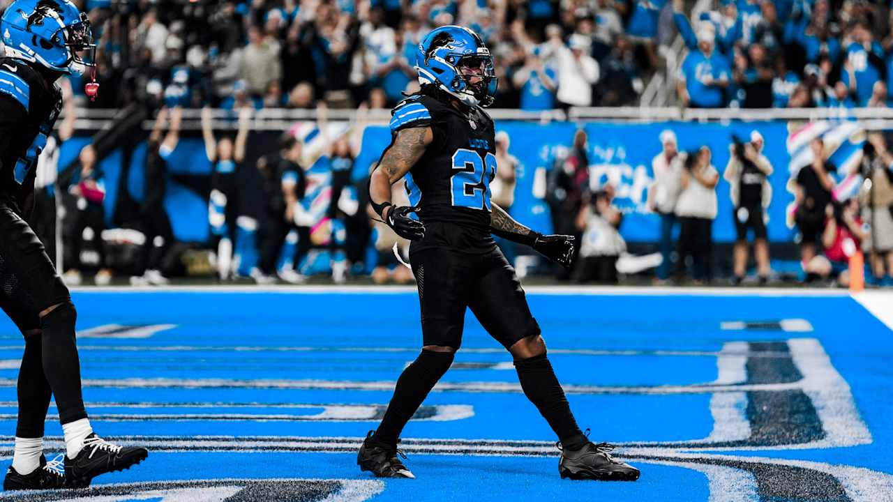 HIGHLIGHT: Gibbs rushes for 3-yard TD