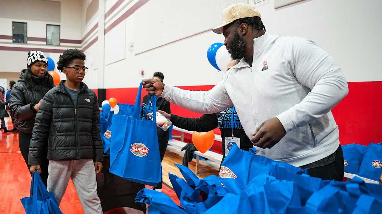 DJ Reader | Huddle for the Harvest photos