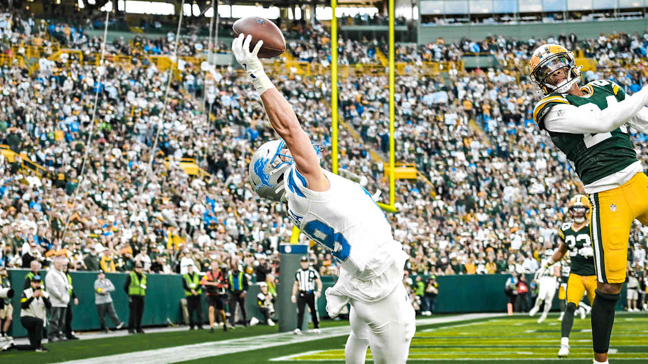 HIGHLIGHT: TeSlaa's first NFL TD is a one-handed grab