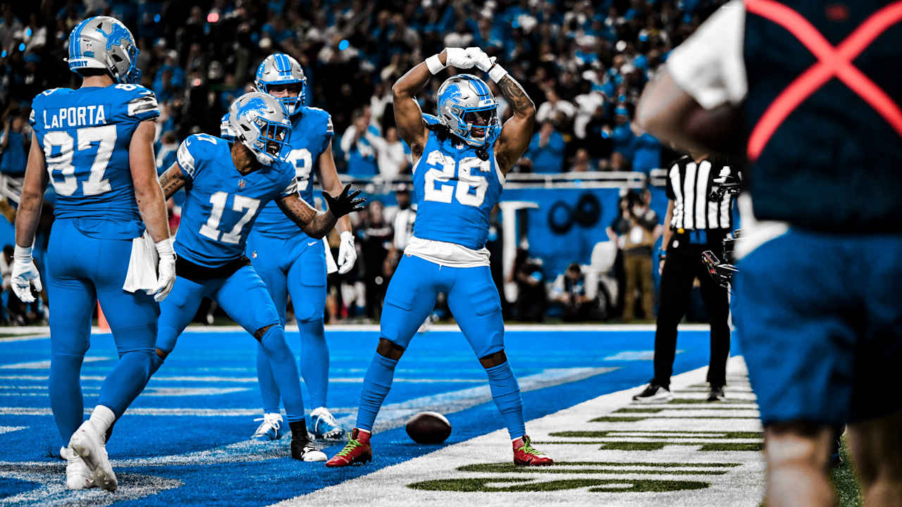 HIGHLIGHT: Gibbs slips defenders for 2-yard TD catch