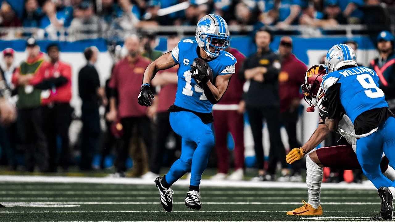 HIGHLIGHT: Lions pick up 20 yards via lateral-to-shovel pass