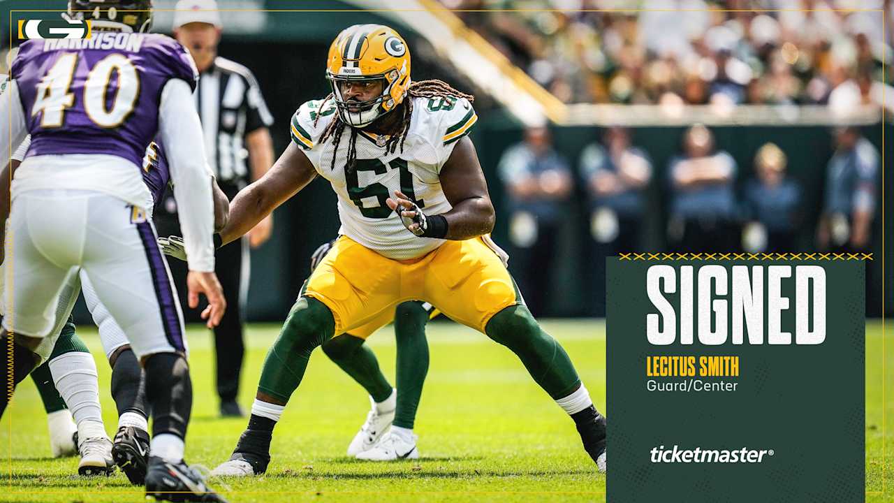 Packers sign G/C Lecitus Smith
