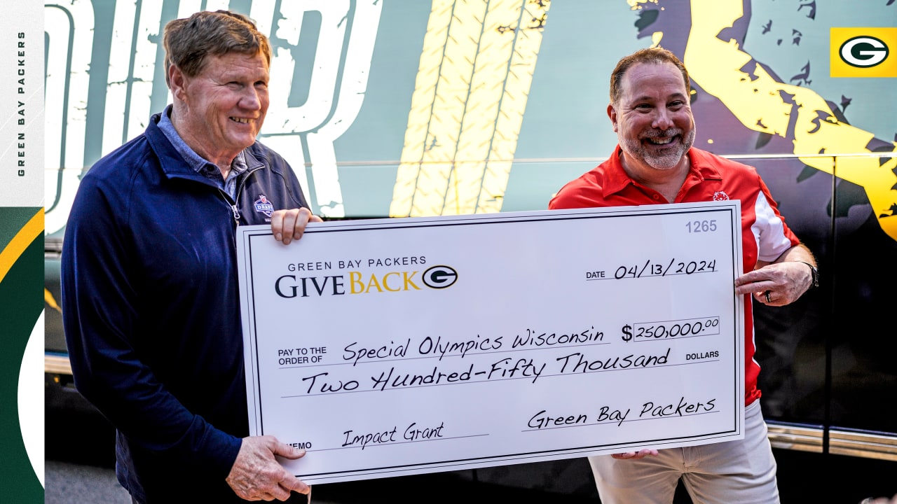 Packers Tailgate Tour blog: Planes, grains and athlete ideals