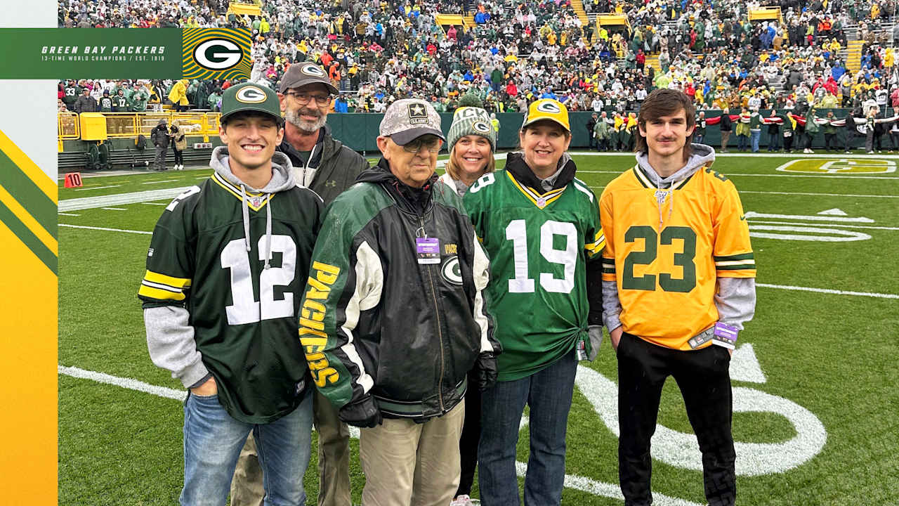 Packers salute U.S. Army Veteran George Gosz for ‘Operation Fan Mail’