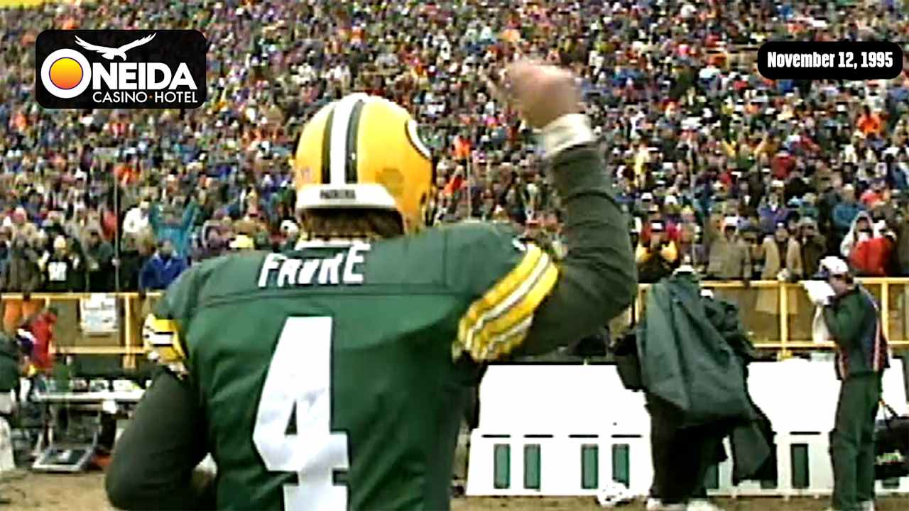 Memorable Moments: Brett Favre powers Packers to victory on sprained ankle over Bears in '95