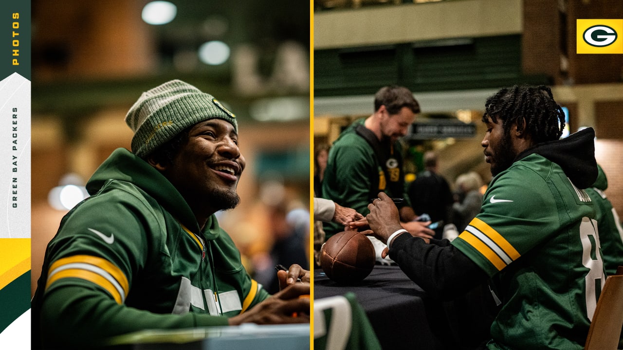 Photos: Packers players sign autographs in support of Salvation Army