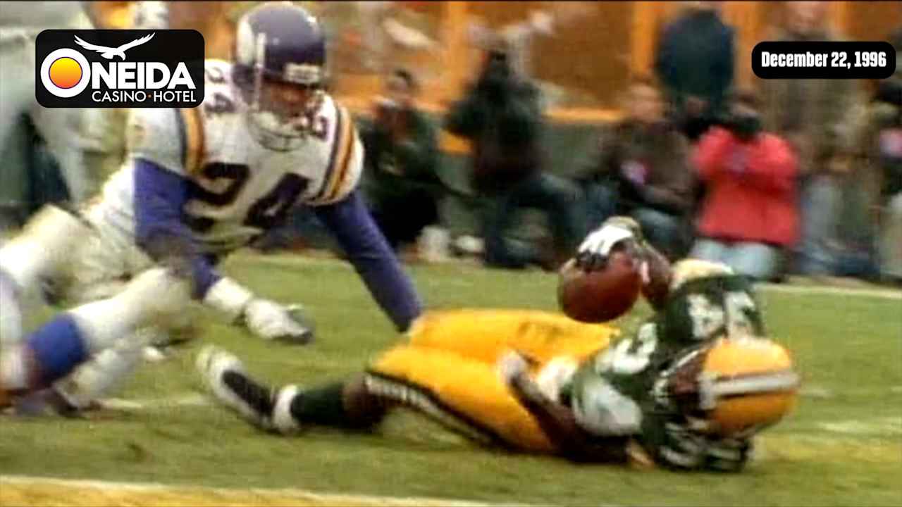 Memorable Moments: Packers defeat Vikings to clinch home-field advantage in '96