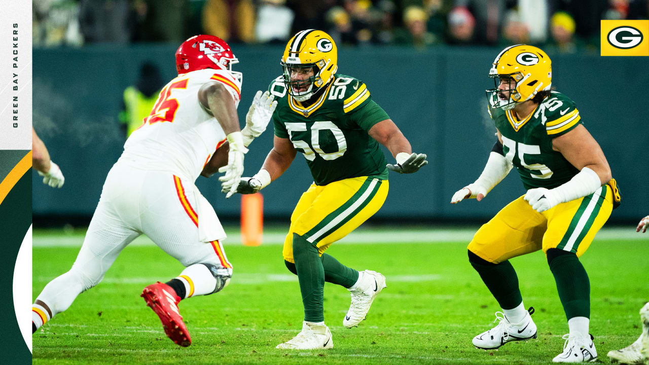 Packers counting on emerging prospects to drive O-line transition