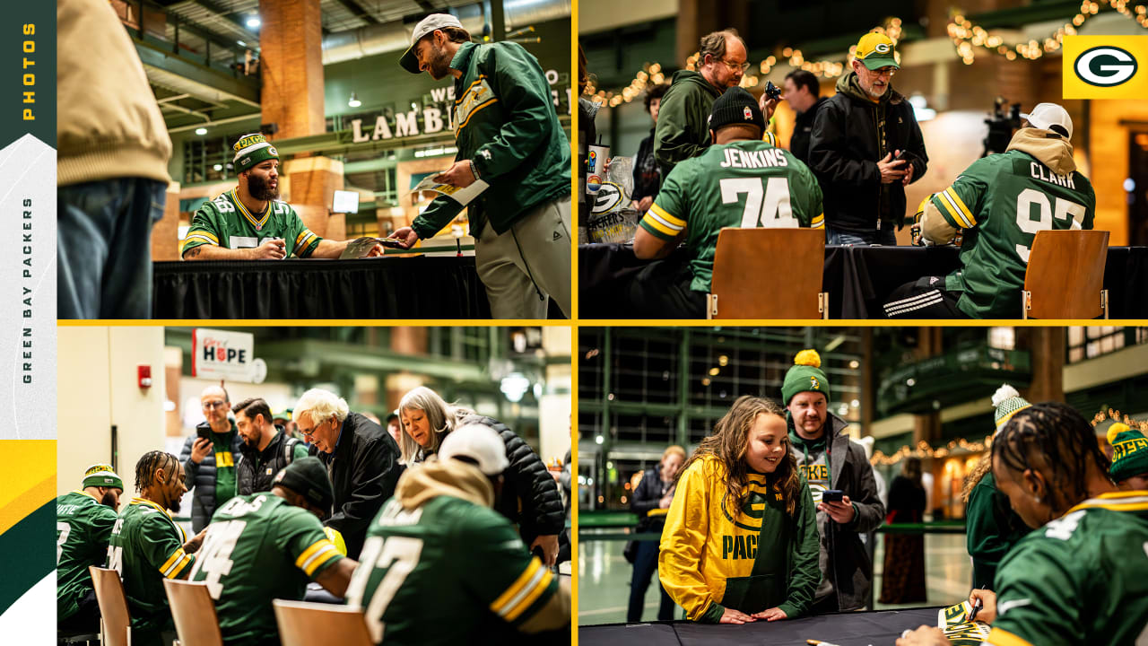 Photos: Packers players sign autographs in support of Salvation Army