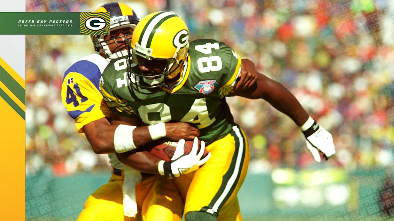 WR Sterling Sharpe elected to the Pro Football Hall of Fame