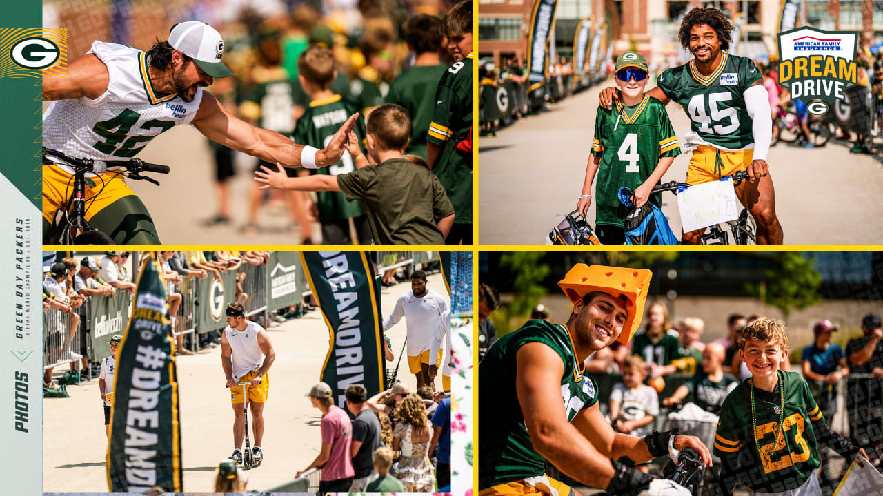 Photos: Kids line DreamDrive as Packers head to practice