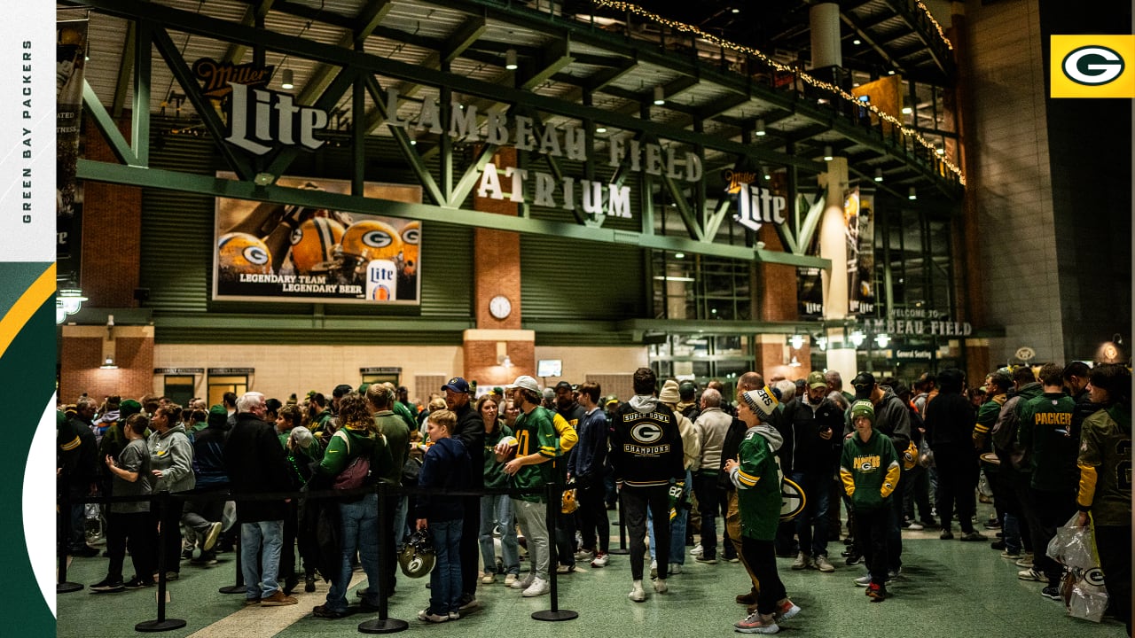 Packers quarterback Jordan Love to sign autographs Monday for donations ...