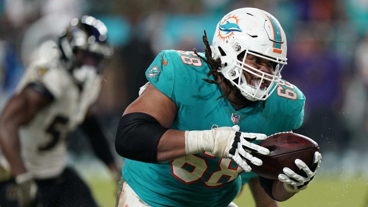 Reports: Panthers agree to terms with guard Robert Hunt