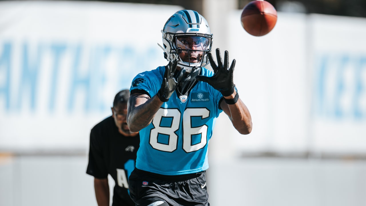 Wideout Michael Strachan signed to active roster