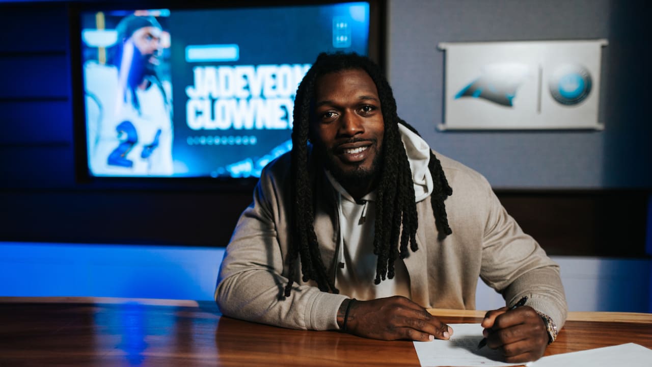 PHOTOS: Jadeveon Clowney signing