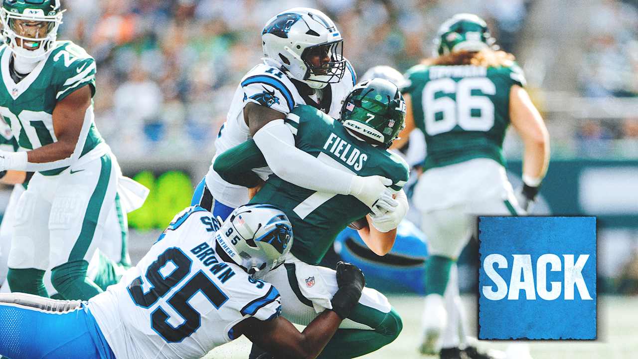 Panthers blitz ends in double-team 8-yard sack on Justin Fields