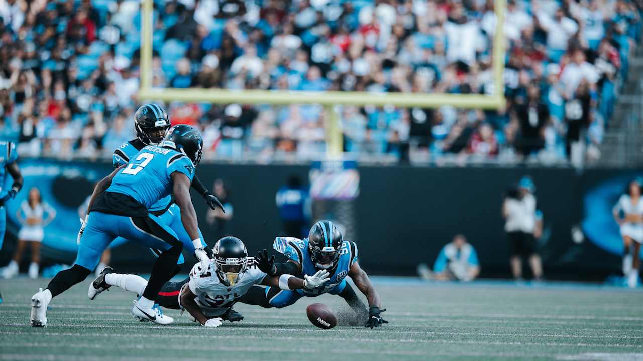 Highlight: Wacky fumbles leads to turnover as Trevin Wallace recovers ...