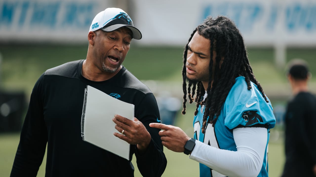 Notebook: Class is in session as Panthers take the field for rookie minicamp