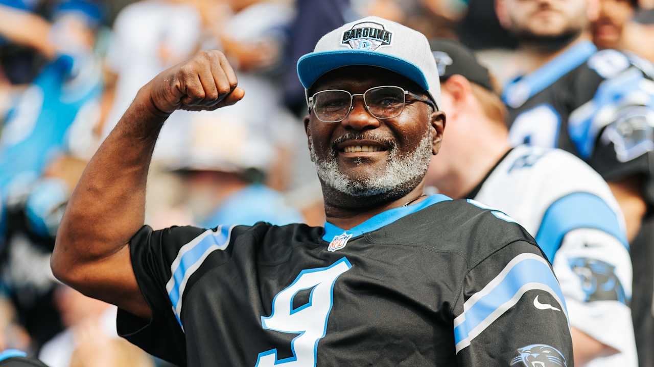 PHOTOS: Best of fans in Week 5 vs. the Miami Dolphins