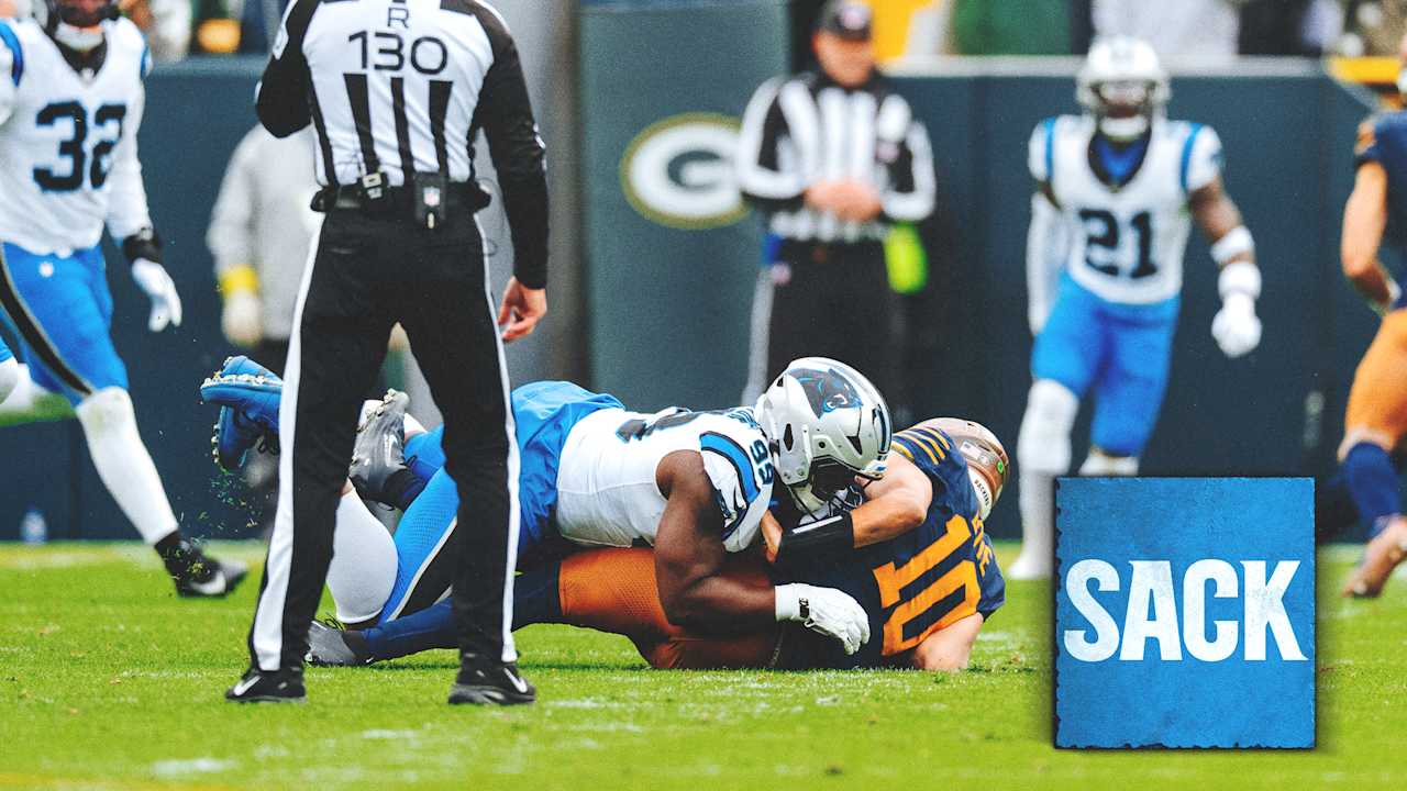 Turk Wharton takes down Packers Jordan Love