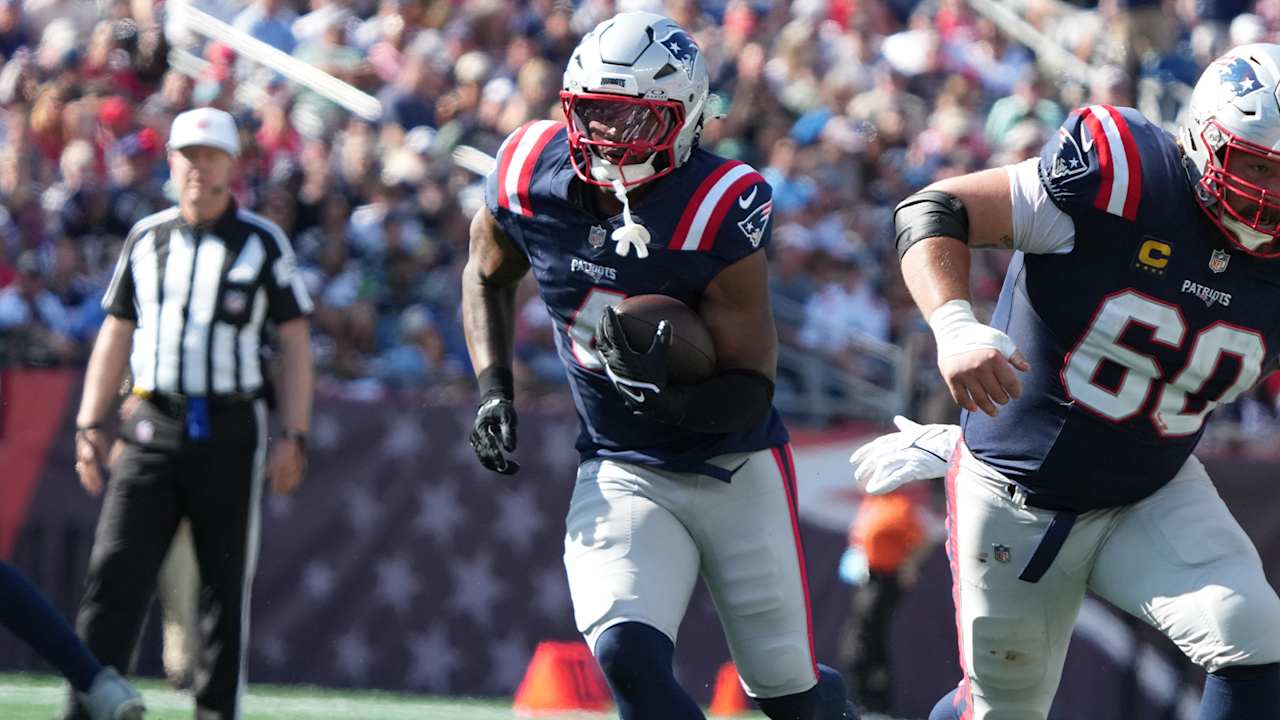Antonio Gibson rushes for a 45-yard Gain vs. Seattle Seahawks