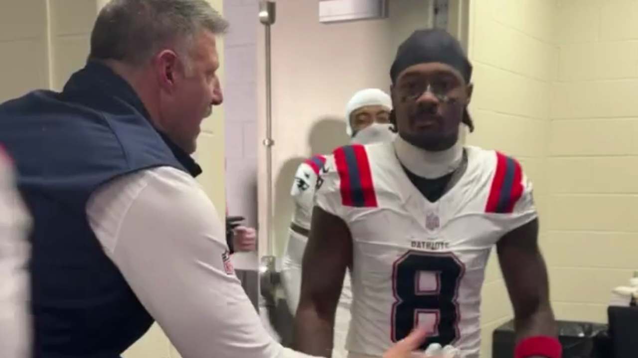 Head Coach Mike Vrabel Congratulates Players on their Win Over the ...