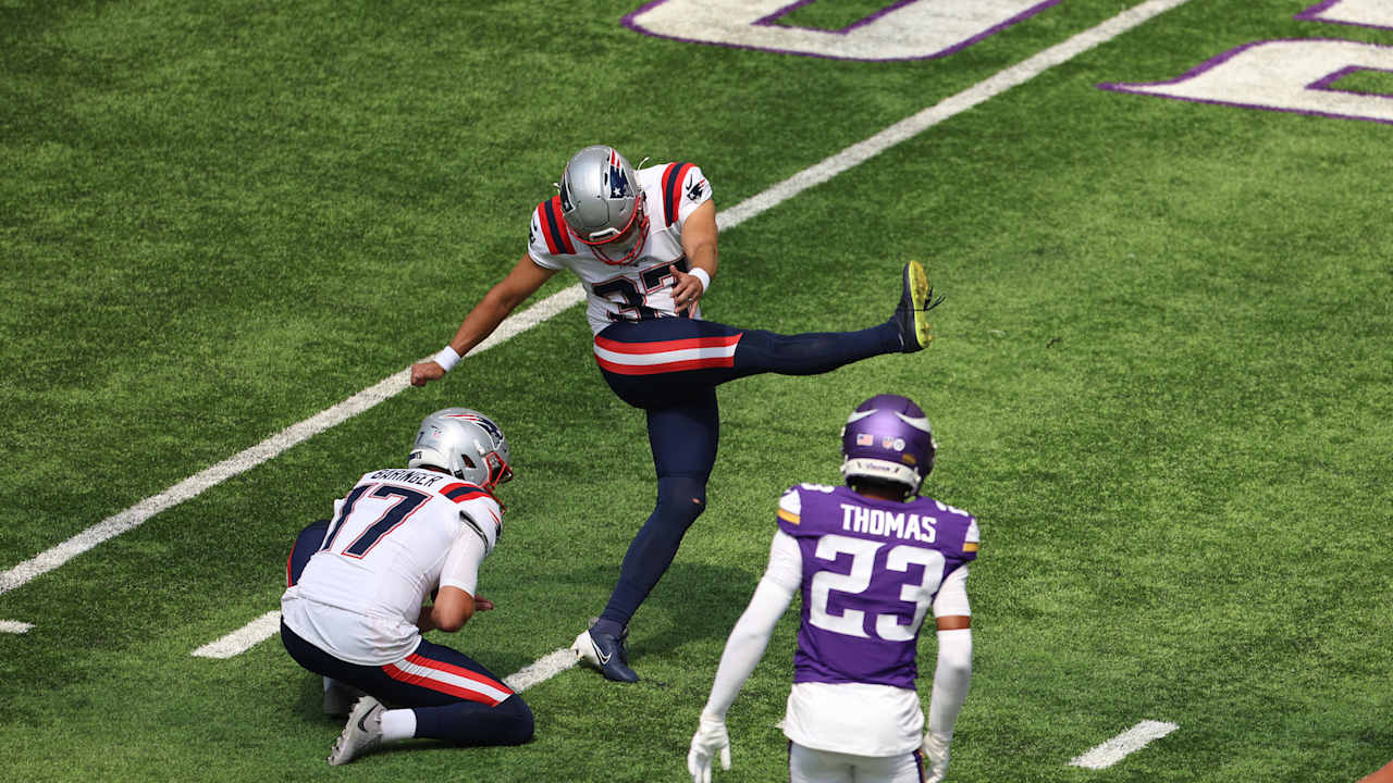 Parker Romo's FG is good from 28 yards