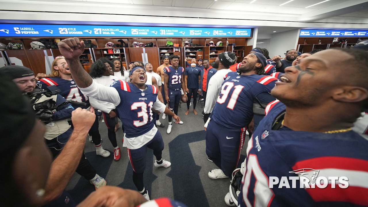 Photos: Patriots Celebrate Win Over the Jets in the Locker Room