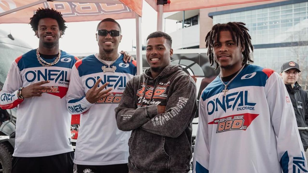 Kendrick Bourne and Patriots teammates take in Monster Energy ...