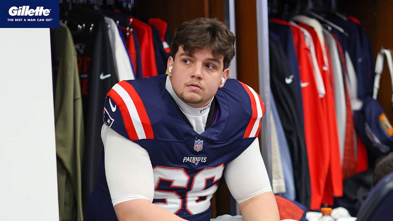 Patriots Warm-Ups and Inside the Locker Room Ahead of New England's ...