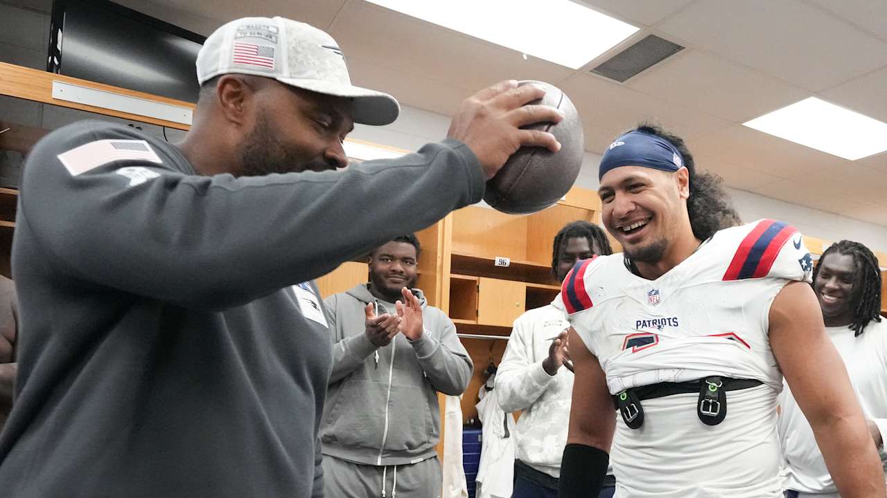 Photos: Patriots Celebrate Win Over the Bears in the Locker Room