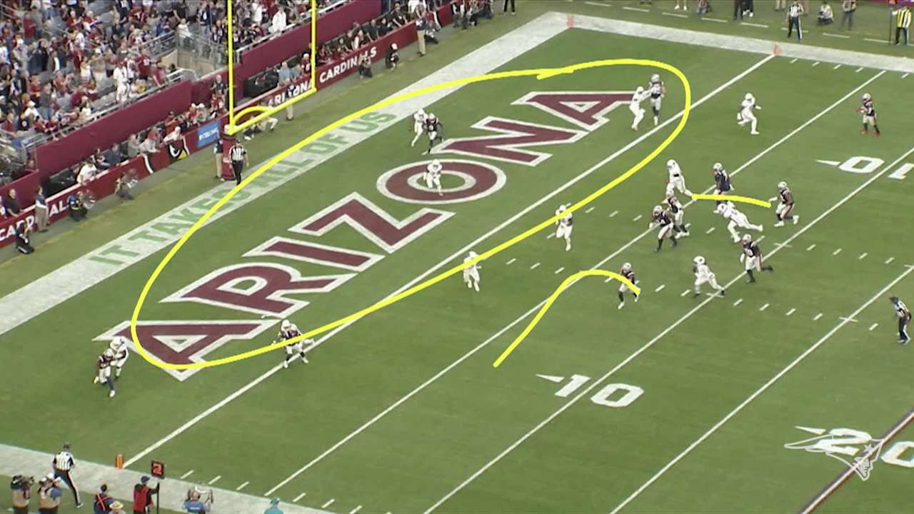 Film Review: Brian Hoyer Breaks Down Drake Maye's Improvised TD to ...