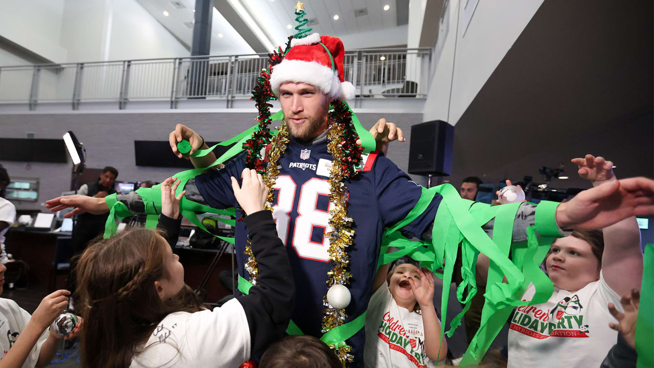 Patriots host 30th Annual Children's Holiday Party