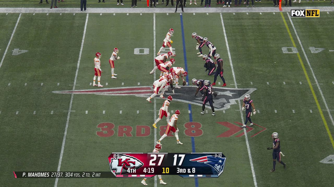 Mack Wilson goes around the edge for speedy sack of Mahomes