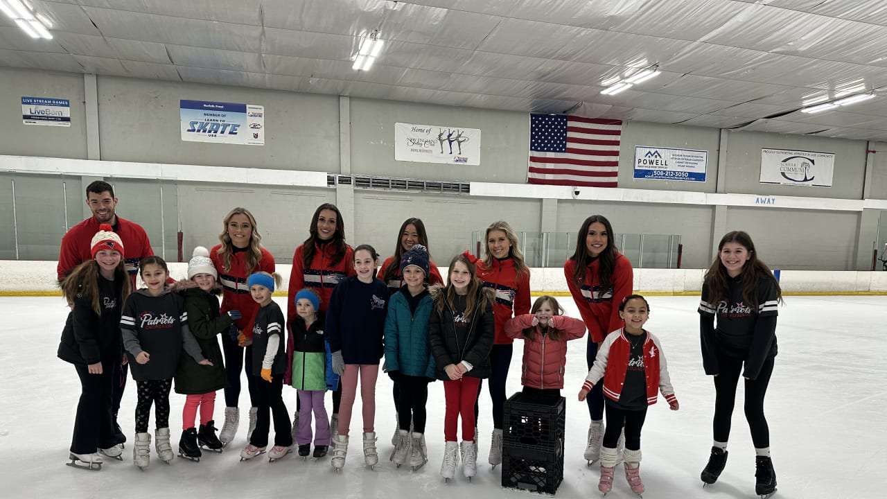 Patriots & Junior Cheerleaders Skating Day at Norfolk Ice Arena