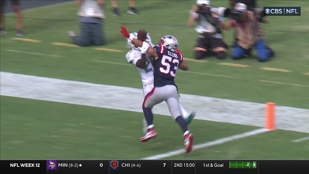 Christian Elliss' pass break up prevents Achane from potential TD catch