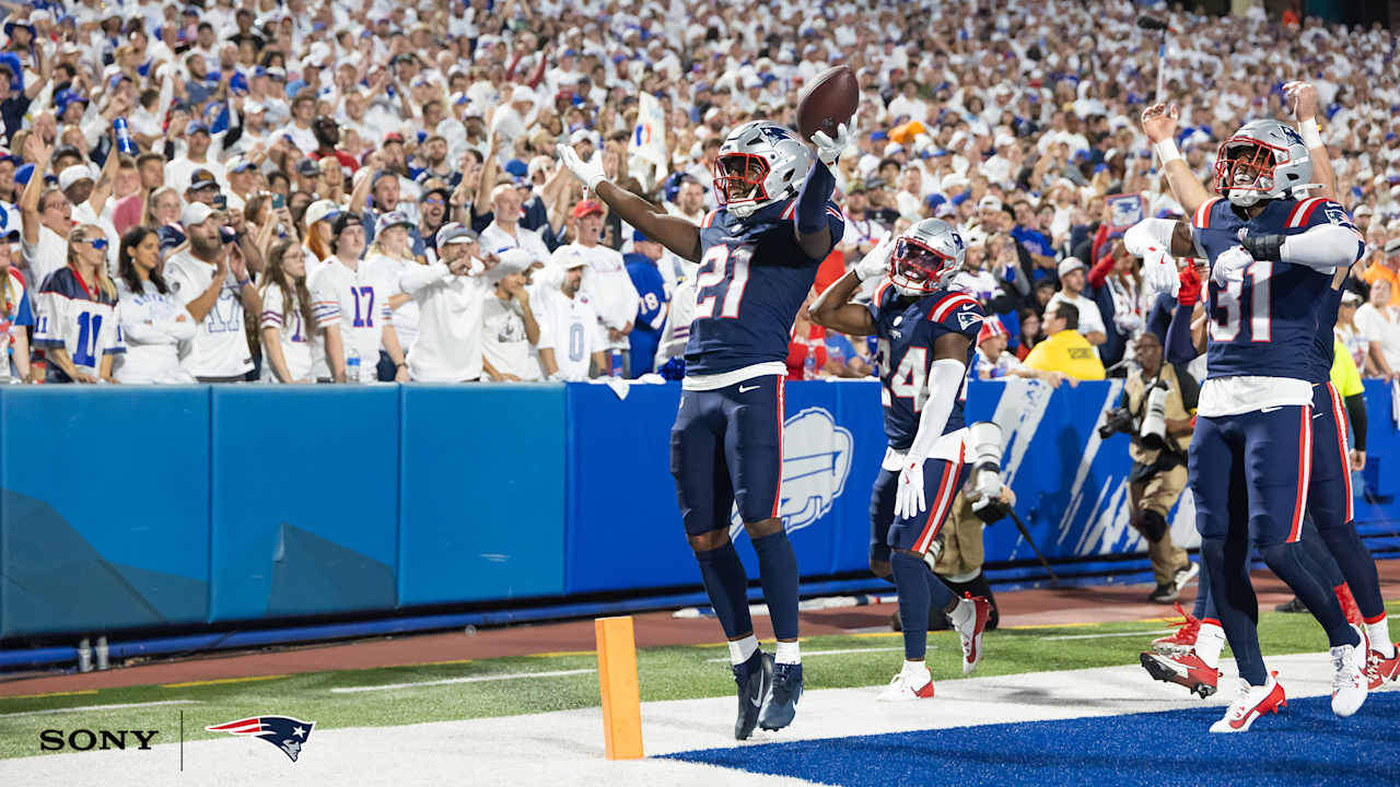Best Game Photos from the Patriots Epic Win over the Buffalo Bills ...