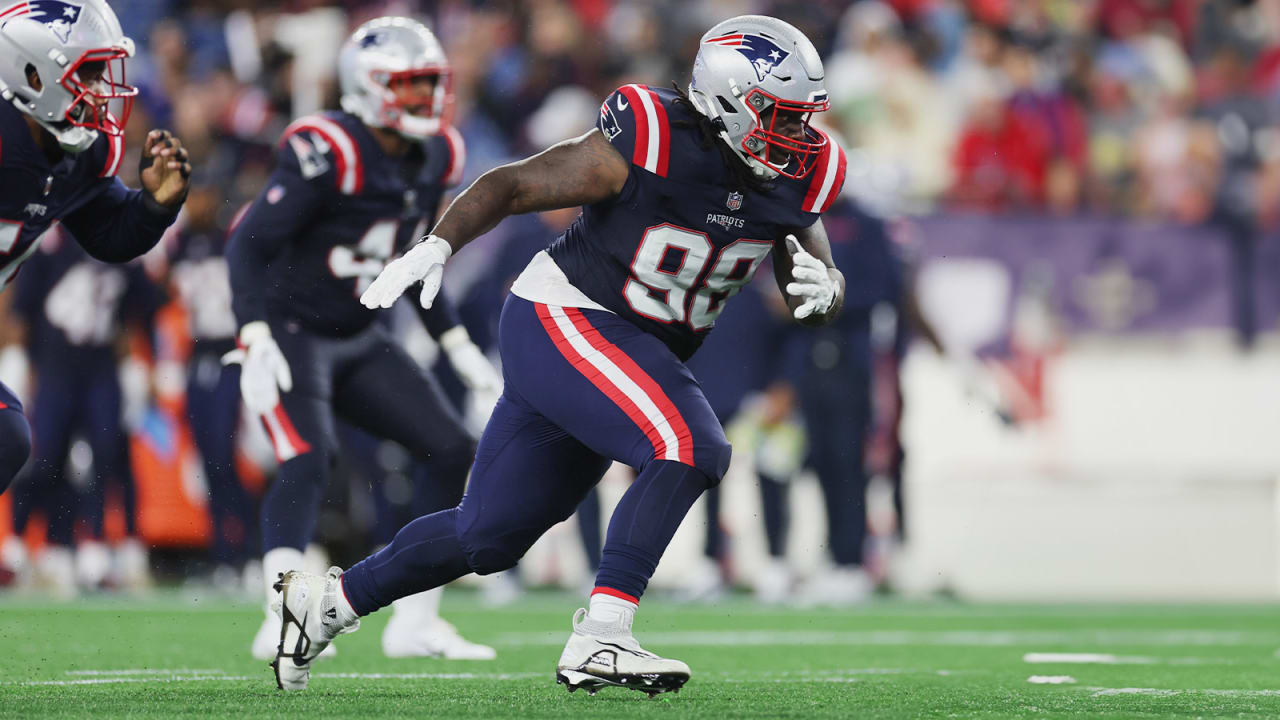 Defensive Assistant Coaches Share Insight on Five Sleepers Pushing to ...