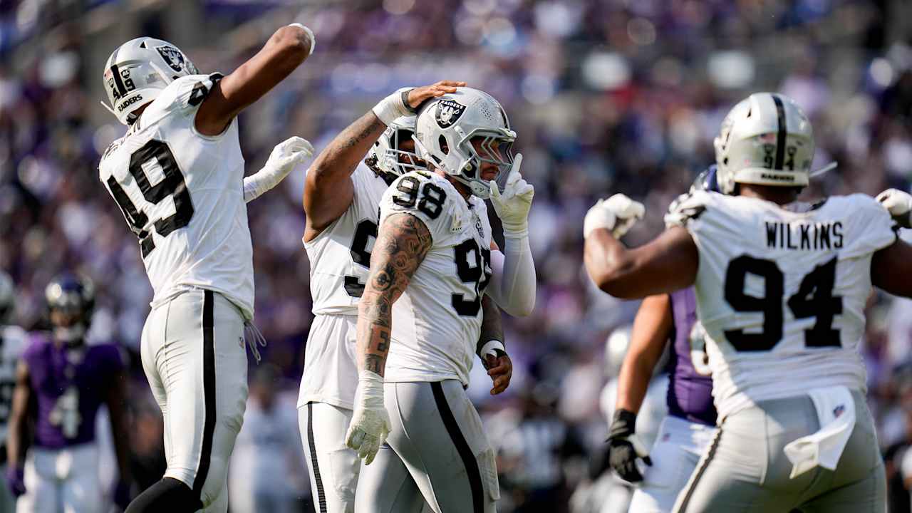 Raiders dan la campanada en Baltimore