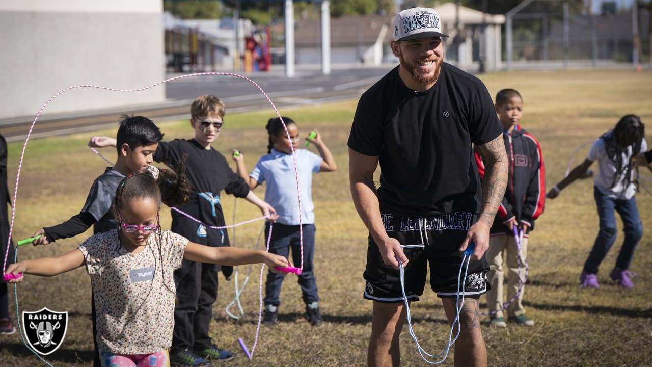 Photos: NFL Play 60 and Stretch & Move Program