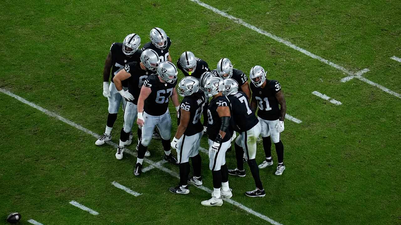 Gutierrez: Raiders offense defined more by missteps than momentum