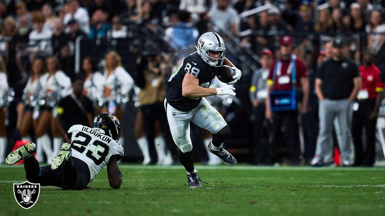 Top Shots: Raiders vs. Jaguars | Week 9