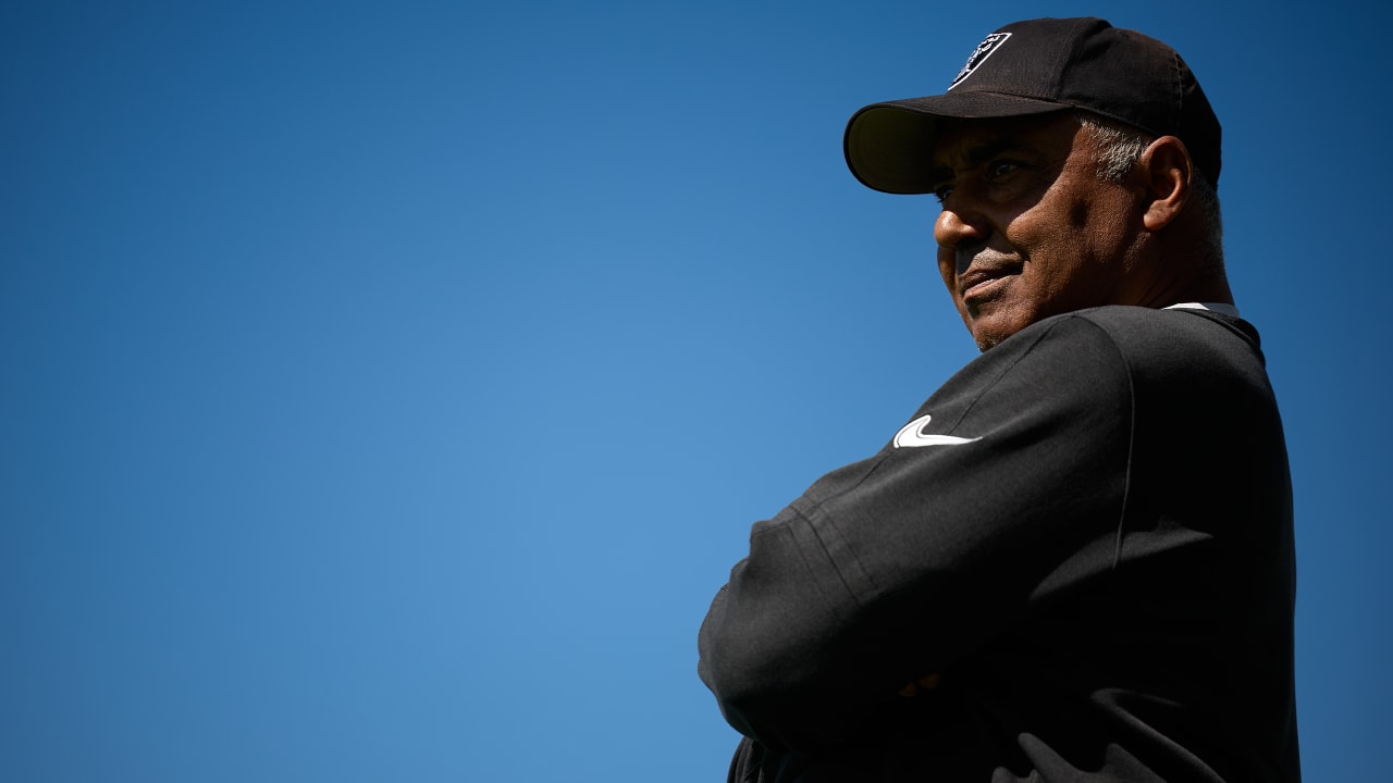 Marvin Lewis' decades of coaching experience look to benefit Raiders in ...