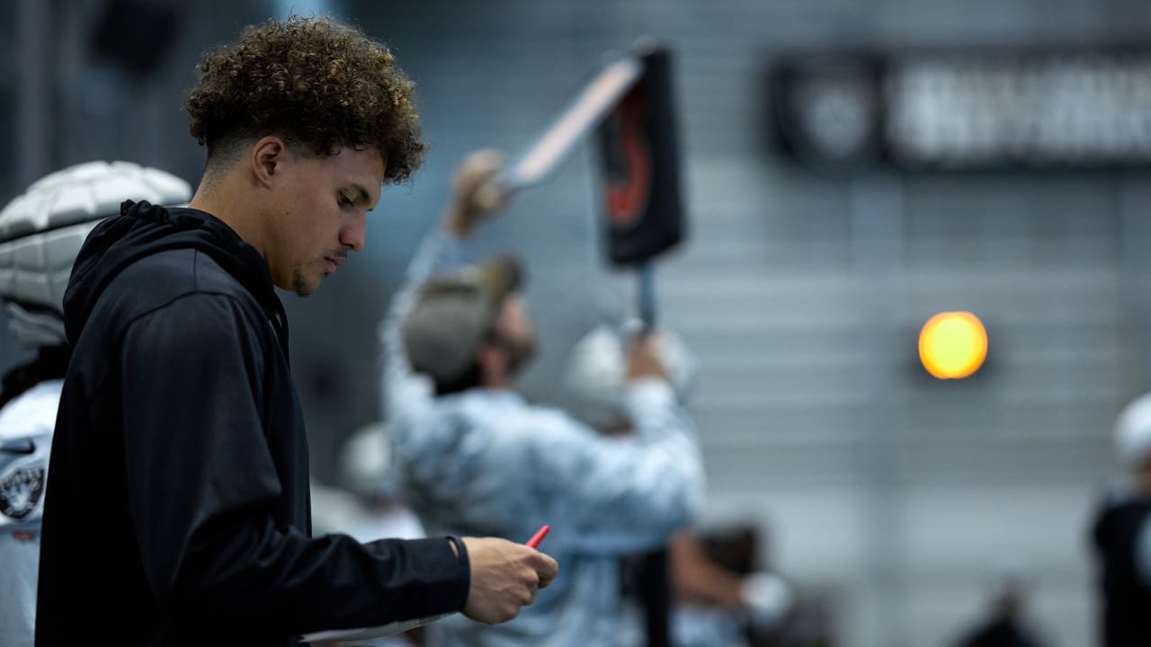 De'Andre Pierce striving to carve out his own role on Raiders coaching ...